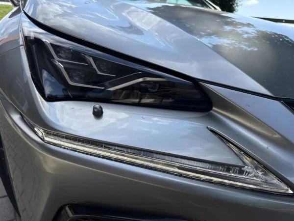 Pelēks Lexus NX 2019 Daugavpils, ar dzinēja tilpumu 0.00 L un nobraukumu 95 tūkst. km par 28950 €, foto 4 vietnē AUTOMOTO.COM.LV