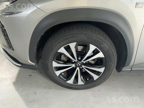Grey Lexus NX 2019 in Daugavpils, with an engine capacity of 2.50 L and mileage of 148 thousand km for 27950 €, photo 7 on AUTOMOTO.COM.LV