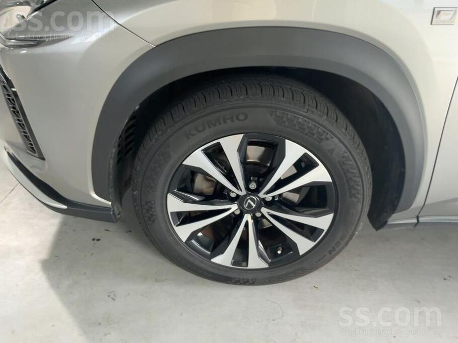 Grey Lexus NX 2019 in Daugavpils, with an engine capacity of 2.50 L and mileage of 148 thousand km for 27950 €, photo 8 on AUTOMOTO.COM.LV