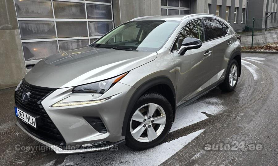 Grey Lexus NX 2021 in Tallinn, with an engine capacity of 2.50 L and mileage of 70 thousand km for 27900 €, photo 2 on AUTOMOTO.COM.LV