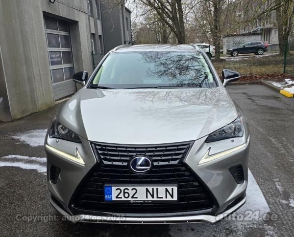 Pelēks Lexus NX 2021 Tallina, ar dzinēja tilpumu 2.50 L un nobraukumu 70 tūkst. km par 27900 €, foto 3 vietnē AUTOMOTO.COM.LV