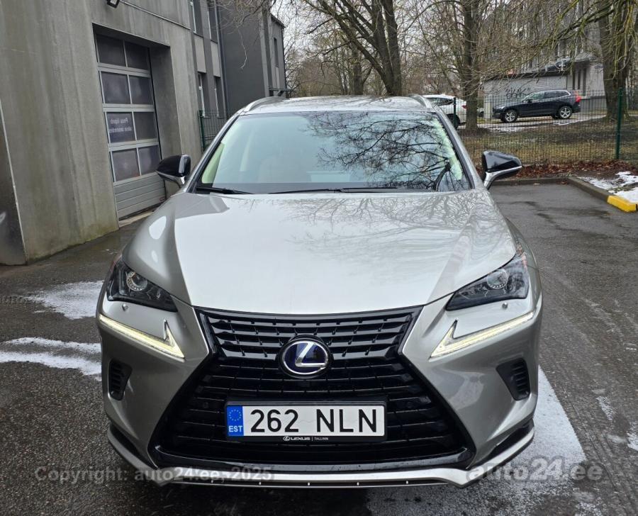 Grey Lexus NX 2021 in Tallinn, with an engine capacity of 2.50 L and mileage of 70 thousand km for 27900 €, photo 3 on AUTOMOTO.COM.LV