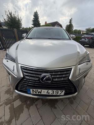 Pelēks Lexus NX 2021 Rīga, ar dzinēja tilpumu 2.50 L un nobraukumu 48 tūkst. km par 39900 €, foto  vietnē AUTOMOTO.COM.LV