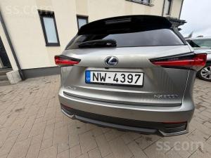 Pelēks Lexus NX 2021 Rīga, ar dzinēja tilpumu 2.50 L un nobraukumu 48 tūkst. km par 39900 €, foto 3 vietnē AUTOMOTO.COM.LV