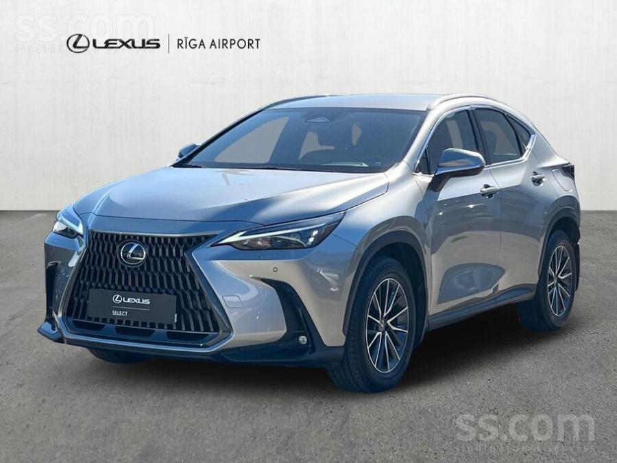 Серый Лексус НХ 2022 в Рига, объемом двигателя 2.50 л и пробегом 29 тыс. км за 45900 €, фото 1 на AUTOMOTO.COM.LV
