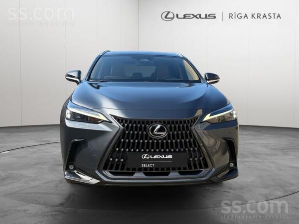 Серый Лексус НХ 2022 в Рига, объемом двигателя 2.50 л и пробегом 101 тыс. км за 42900 €, фото 5 на AUTOMOTO.COM.LV