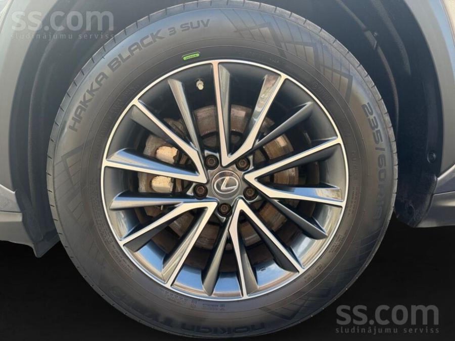 Pelēks Lexus NX 2022 Rīga, ar dzinēja tilpumu 2.50 L un nobraukumu 101 tūkst. km par 42900 €, foto 16 vietnē AUTOMOTO.COM.LV