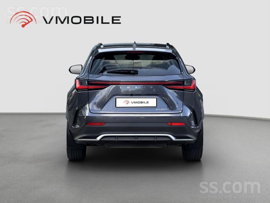 Grey Lexus NX 2023 in Riga, with an engine capacity of 2.50 L and mileage of 79 thousand km for 47900 €, photo 5 on AUTOMOTO.COM.LV