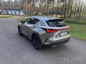 Grey Lexus NX 2024 in Riga, with an engine capacity of 2.50 L and mileage of 30 thousand km for 50500 €, photo 7 on AUTOMOTO.COM.LV