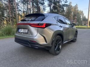 Grey Lexus NX 2024 in Riga, with an engine capacity of 2.50 L and mileage of 30 thousand km for 50500 €, photo 10 on AUTOMOTO.COM.LV