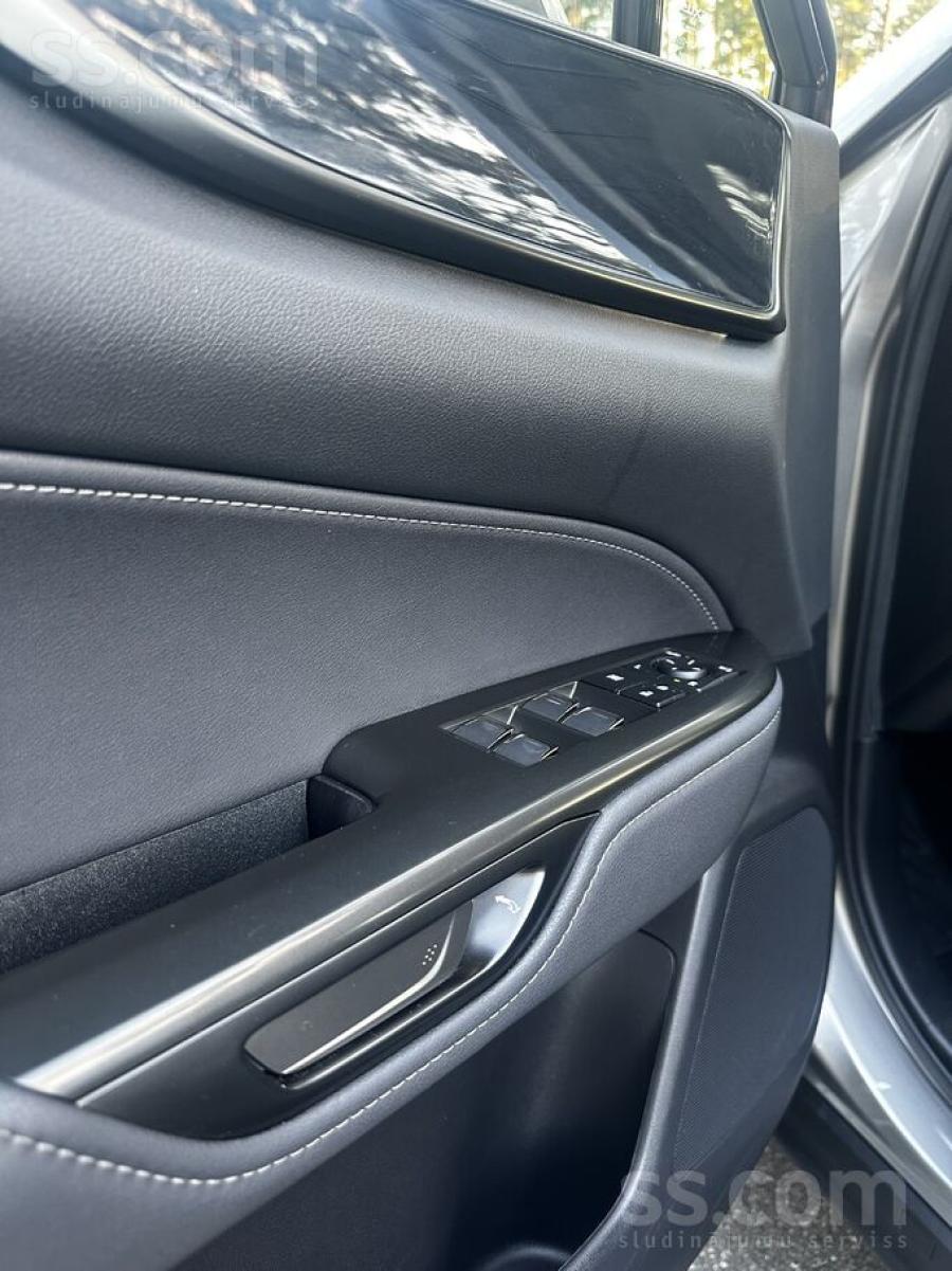 Grey Lexus NX 2024 in Riga, with an engine capacity of 2.50 L and mileage of 30 thousand km for 50500 €, photo 16 on AUTOMOTO.COM.LV