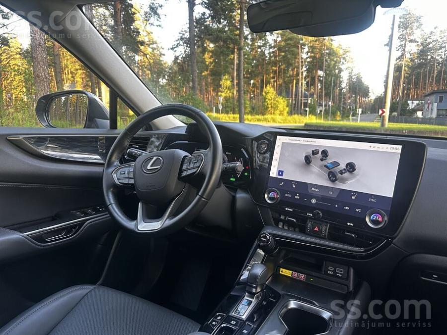 Grey Lexus NX 2024 in Riga, with an engine capacity of 2.50 L and mileage of 30 thousand km for 50500 €, photo 17 on AUTOMOTO.COM.LV