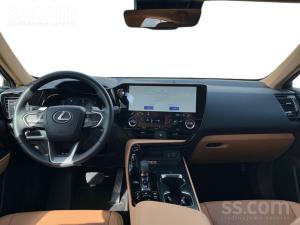Grey Lexus NX 2025 in Riga, with an engine capacity of 2.50 L and mileage of 6 thousand km for 62000 €, photo 9 on AUTOMOTO.COM.LV