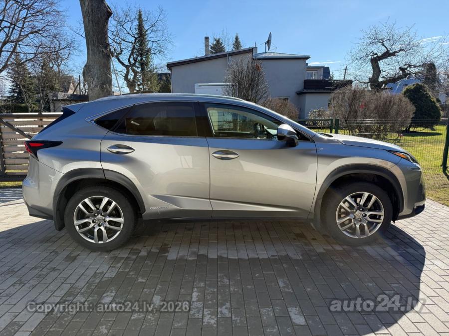 Grey Lexus NX 2014 in Tallinn, with an engine capacity of 2.50 L and mileage of 130 thousand km for 18490 €, photo 7 on AUTOMOTO.COM.LV