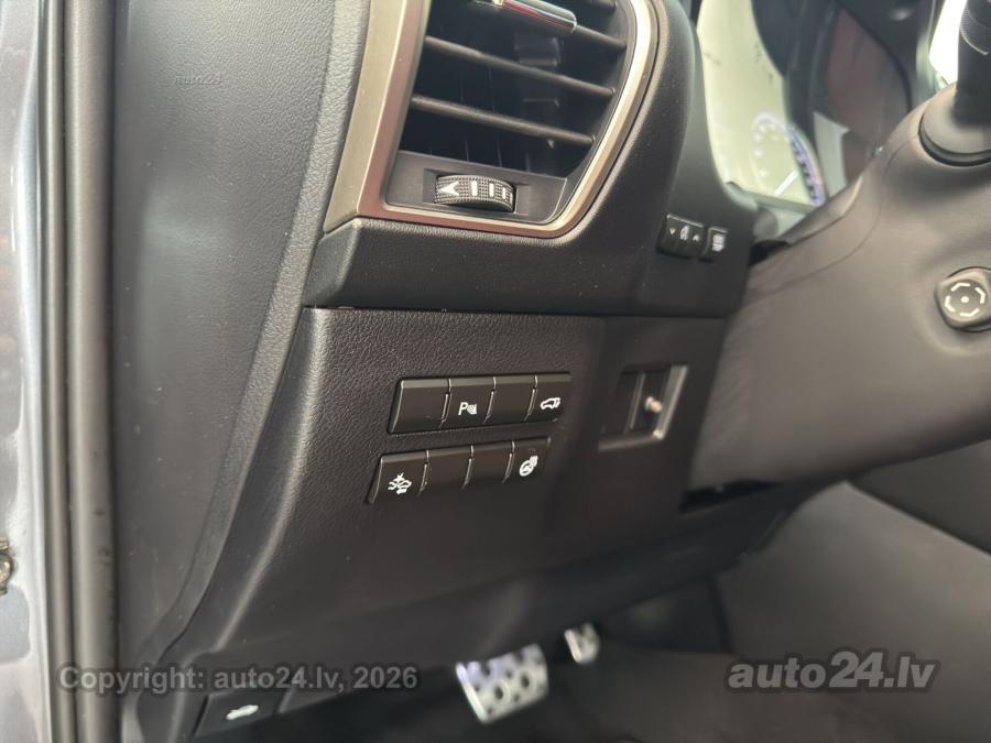 Grey Lexus NX 2014 in Tallinn, with an engine capacity of 2.50 L and mileage of 77 thousand km for 21900 €, photo 12 on AUTOMOTO.COM.LV