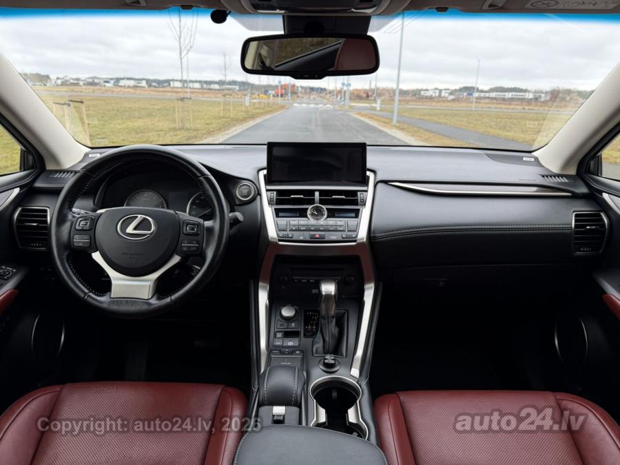 Pelēks Lexus NX 2015 Tallina, ar dzinēja tilpumu 2.00 L un nobraukumu 107 tūkst. km par 19400 €, foto 18 vietnē AUTOMOTO.COM.LV