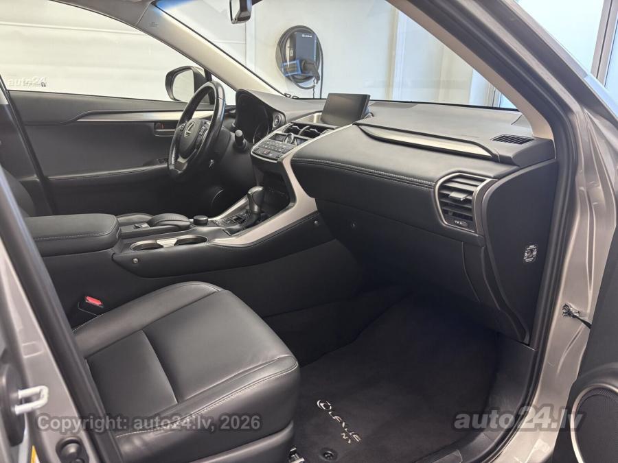 Pelēks Lexus NX 2015 Tallina, ar dzinēja tilpumu 2.50 L un nobraukumu 60 tūkst. km par 23990 €, foto 9 vietnē AUTOMOTO.COM.LV