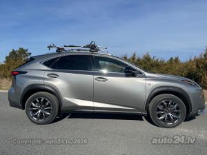Pelēks Lexus NX 2016 Tallina, ar dzinēja tilpumu 2.50 L un nobraukumu 133 tūkst. km par 22400 €, foto  vietnē AUTOMOTO.COM.LV