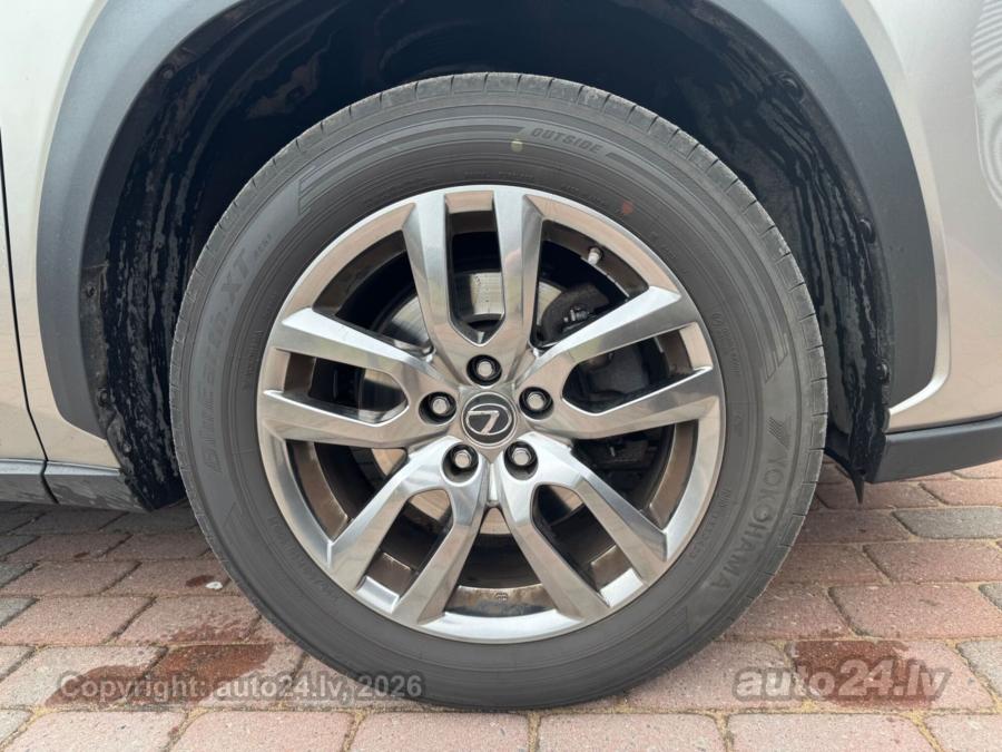 Pelēks Lexus NX 2019 Tallina, ar dzinēja tilpumu 2.50 L un nobraukumu 76 tūkst. km par 28300 €, foto 18 vietnē AUTOMOTO.COM.LV
