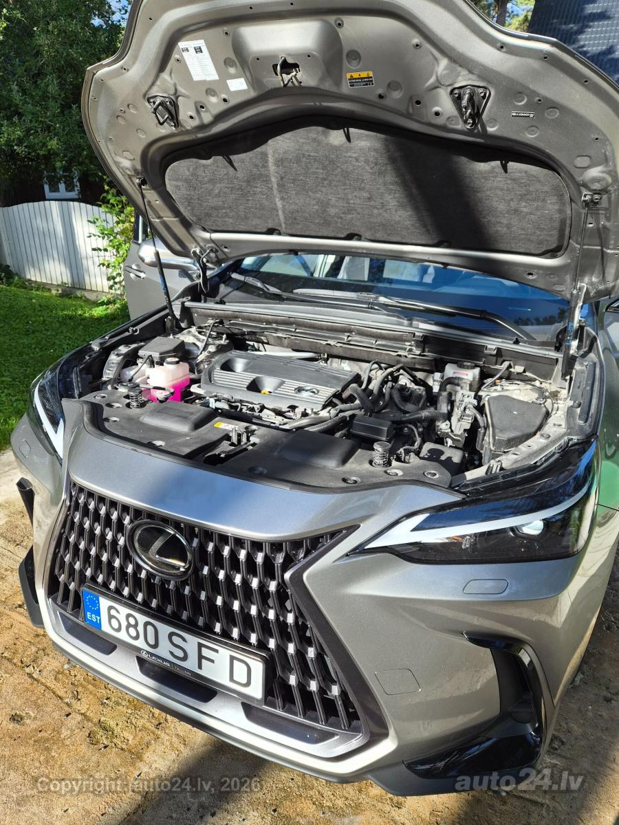 Grey Lexus NX 2023 in Tallinn, with an engine capacity of 2.50 L and mileage of 18 thousand km for 40900 €, photo 9 on AUTOMOTO.COM.LV