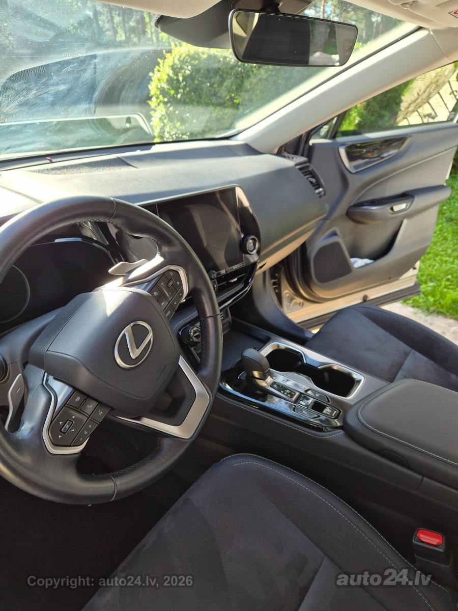 Grey Lexus NX 2023 in Tallinn, with an engine capacity of 2.50 L and mileage of 18 thousand km for 40900 €, photo 12 on AUTOMOTO.COM.LV