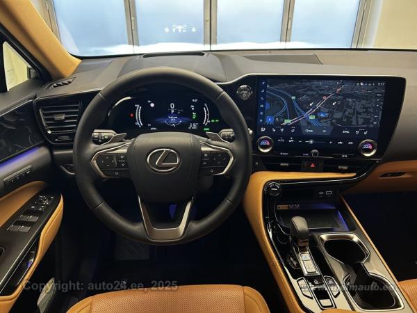 Grey Lexus NX 2025 in Tallinn, with an engine capacity of 2.50 L and mileage of 7 thousand km for 66900 €, photo 11 on AUTOMOTO.COM.LV