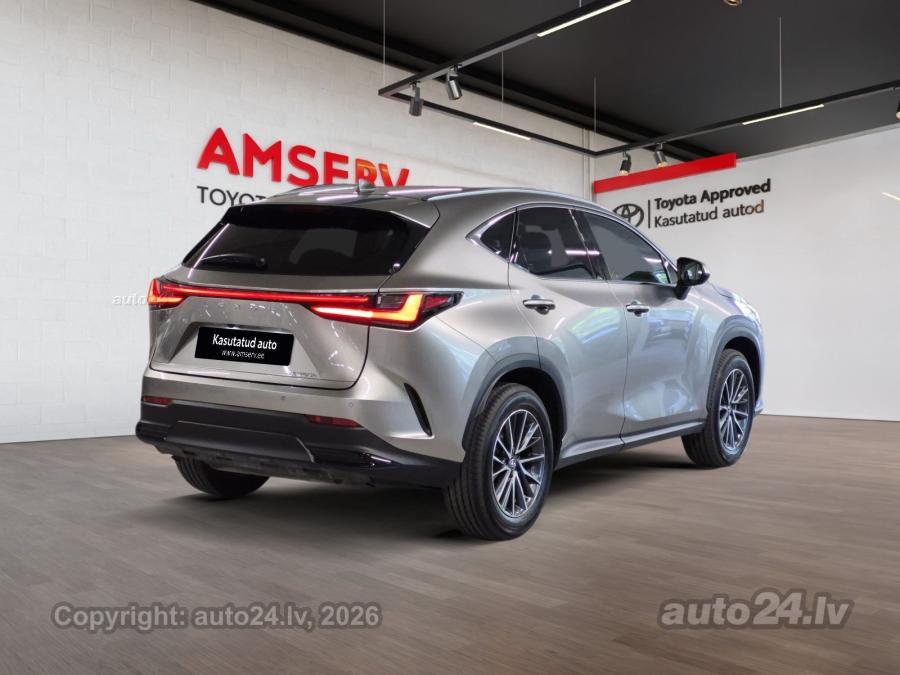 Pelēks Lexus NX 2025 Tallina, ar dzinēja tilpumu 2.50 L un nobraukumu 11 tūkst. km par 46290 €, foto 3 vietnē AUTOMOTO.COM.LV