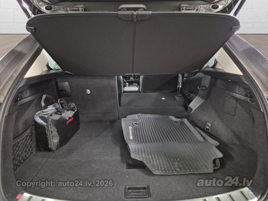 Pelēks Lexus NX 2025 Tallina, ar dzinēja tilpumu 2.50 L un nobraukumu 11 tūkst. km par 46290 €, foto 11 vietnē AUTOMOTO.COM.LV