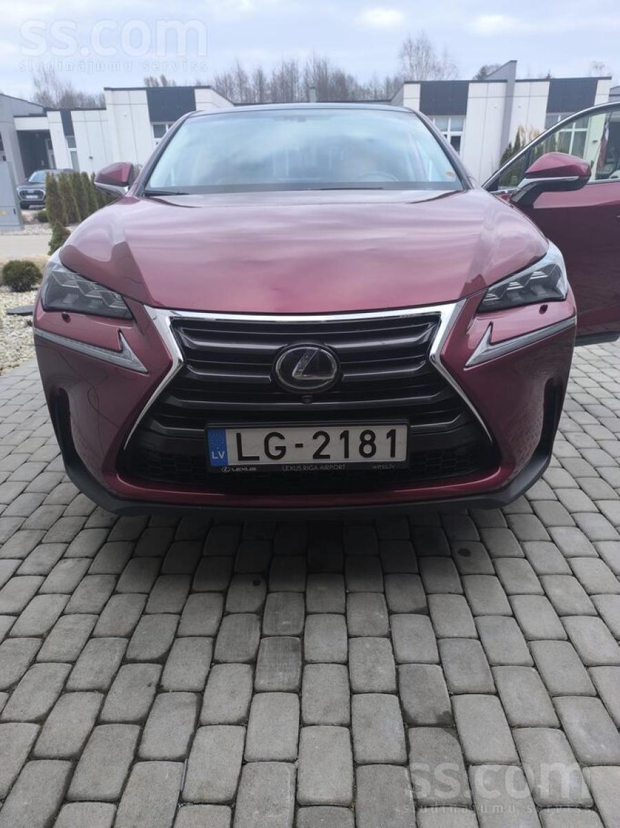 Red Lexus NX 2015 in Riga, with an engine capacity of 2.50 L and mileage of 164 thousand km for 23500 €, photo 3 on AUTOMOTO.COM.LV