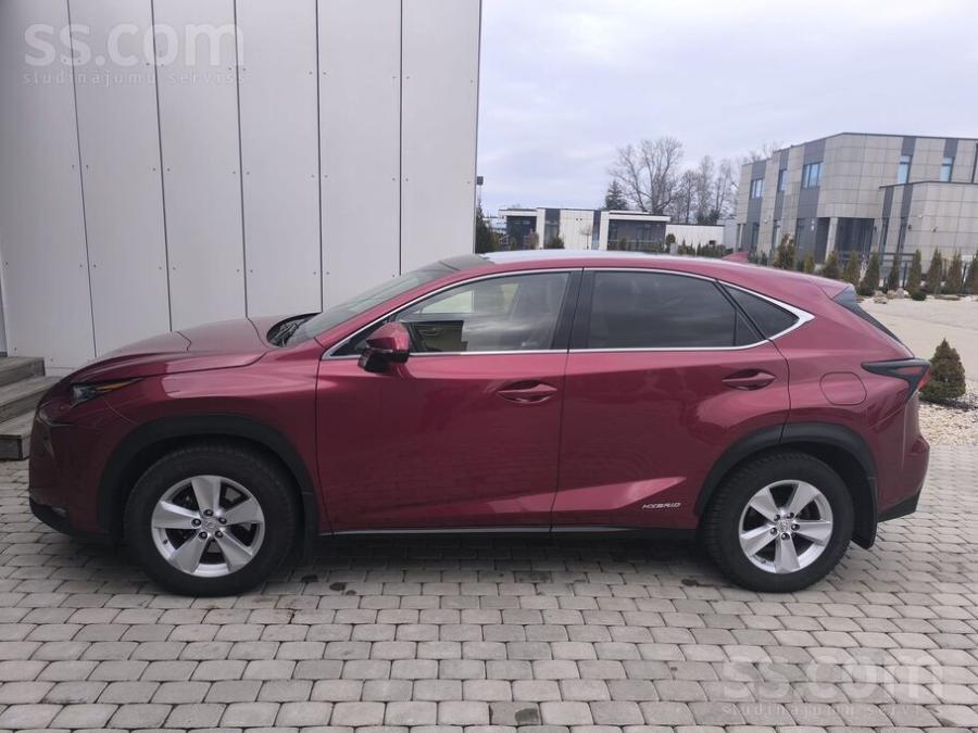 Red Lexus NX 2015 in Riga, with an engine capacity of 2.50 L and mileage of 164 thousand km for 23500 €, photo 5 on AUTOMOTO.COM.LV