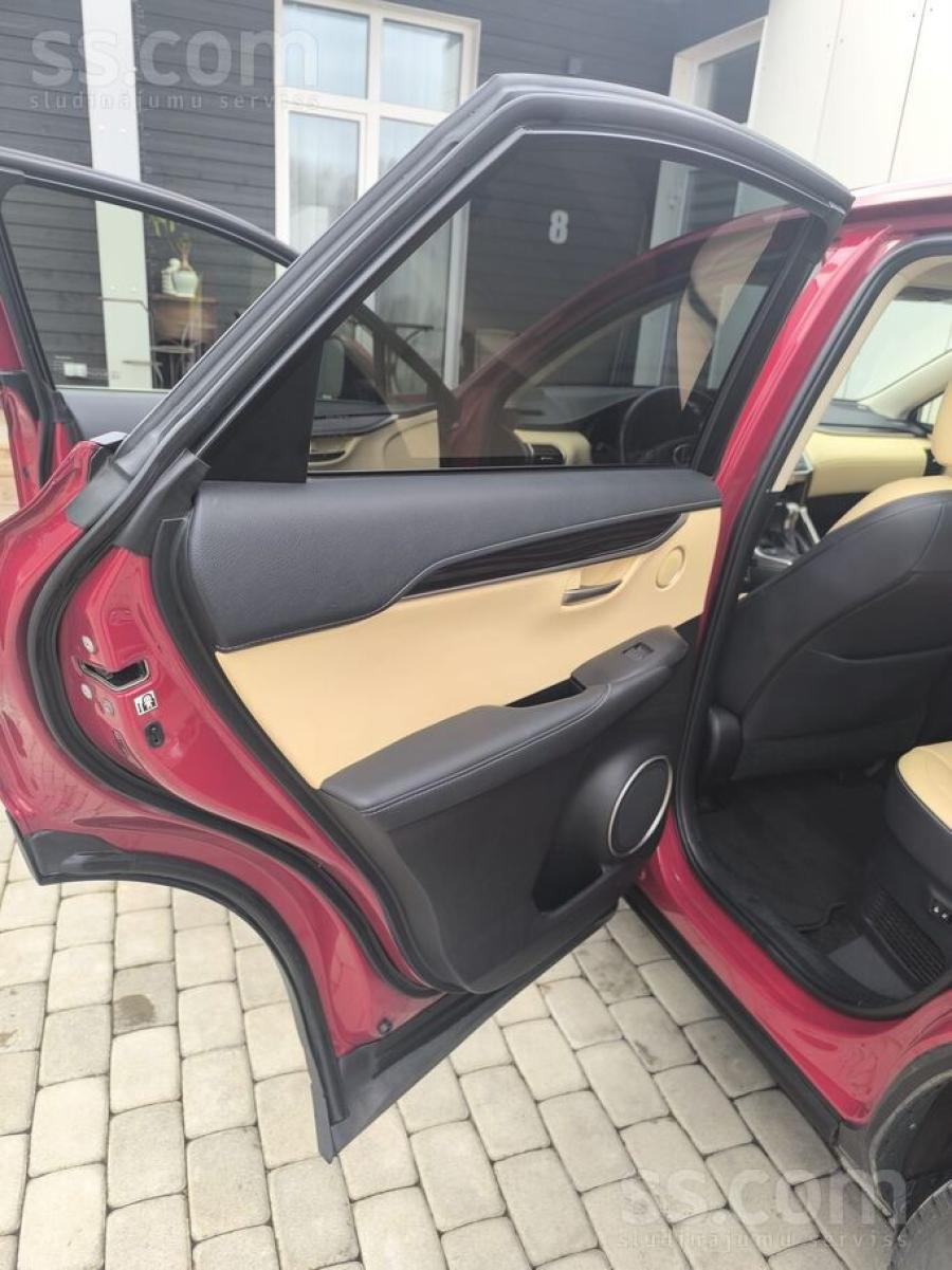 Red Lexus NX 2015 in Riga, with an engine capacity of 2.50 L and mileage of 164 thousand km for 23500 €, photo 14 on AUTOMOTO.COM.LV