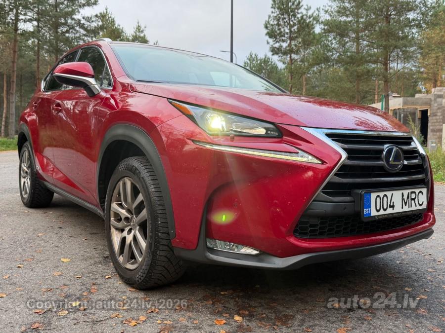 Red Lexus NX 2016 in Tallinn, with an engine capacity of 2.50 L and mileage of 167 thousand km for 25200 €, photo 4 on AUTOMOTO.COM.LV
