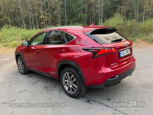 Red Lexus NX 2016 in Tallinn, with an engine capacity of 2.50 L and mileage of 167 thousand km for 25200 €, photo 7 on AUTOMOTO.COM.LV