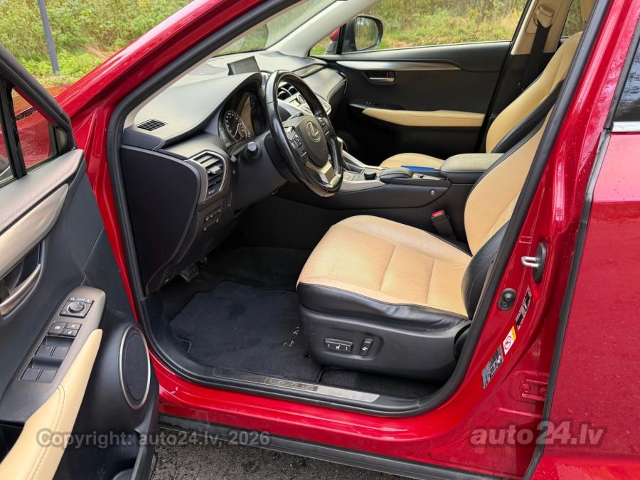 Red Lexus NX 2016 in Tallinn, with an engine capacity of 2.50 L and mileage of 167 thousand km for 25200 €, photo 10 on AUTOMOTO.COM.LV