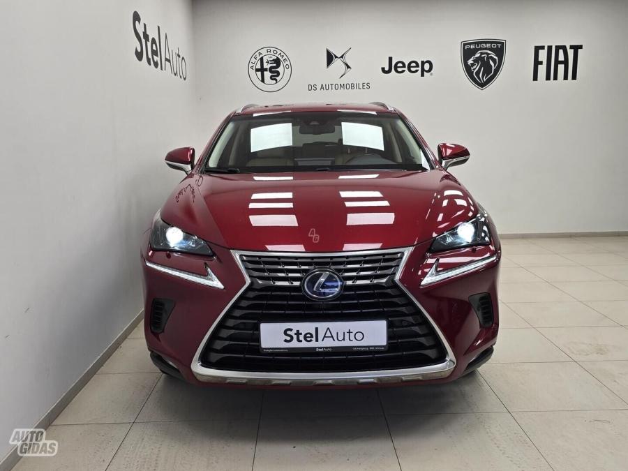 Sarkans Lexus NX 2018 Viļņa, ar dzinēja tilpumu 2.50 L un nobraukumu 95 tūkst. km par 25490 €, foto 3 vietnē AUTOMOTO.COM.LV