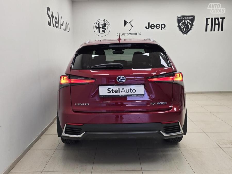 Sarkans Lexus NX 2018 Viļņa, ar dzinēja tilpumu 2.50 L un nobraukumu 95 tūkst. km par 25490 €, foto 7 vietnē AUTOMOTO.COM.LV
