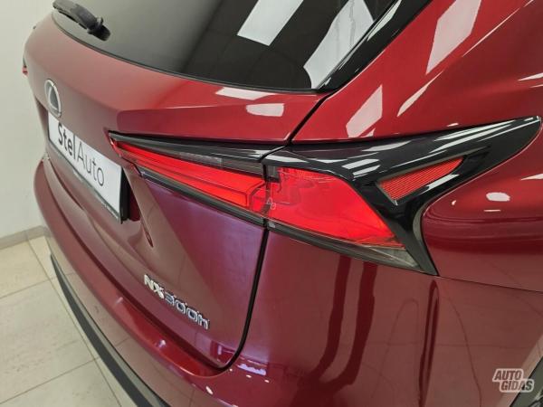 Sarkans Lexus NX 2018 Viļņa, ar dzinēja tilpumu 2.50 L un nobraukumu 95 tūkst. km par 25490 €, foto 8 vietnē AUTOMOTO.COM.LV