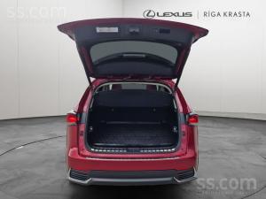 Red Lexus NX 2019 in Riga, with an engine capacity of 2.50 L and mileage of 143 thousand km for 26900 €, photo 11 on AUTOMOTO.COM.LV