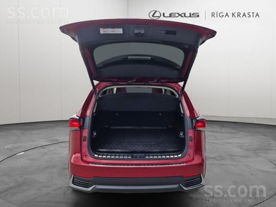 Red Lexus NX 2019 in Riga, with an engine capacity of 2.50 L and mileage of 143 thousand km for 26900 €, photo 11 on AUTOMOTO.COM.LV