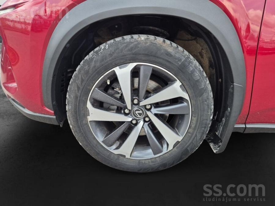 Red Lexus NX 2019 in Riga, with an engine capacity of 2.50 L and mileage of 143 thousand km for 26900 €, photo 16 on AUTOMOTO.COM.LV