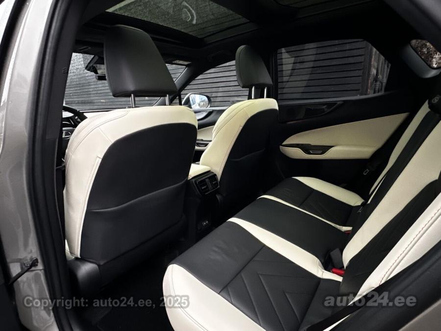 Lexus NX 2023 in Tallinn, with an engine capacity of 2.50 L and mileage of 20 thousand km for 46900 €, photo 9 on AUTOMOTO.COM.LV