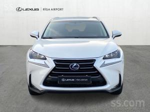 White Lexus NX 2014 in Riga, with an engine capacity of 2.50 L and mileage of 134 thousand km for 18500 €, photo 5 on AUTOMOTO.COM.LV
