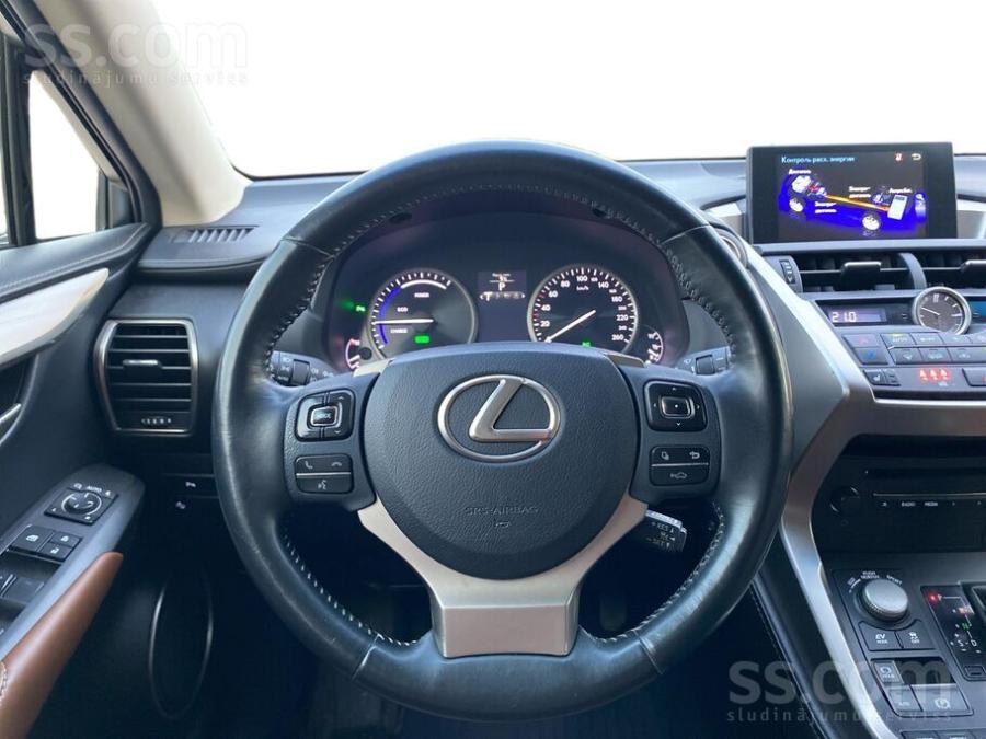 White Lexus NX 2014 in Riga, with an engine capacity of 2.50 L and mileage of 134 thousand km for 18500 €, photo 9 on AUTOMOTO.COM.LV