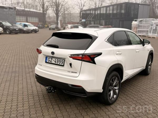 Balts Lexus NX 2014 Rīga, ar dzinēja tilpumu 2.50 L un nobraukumu 167 tūkst. km par 19500 €, foto 4 vietnē AUTOMOTO.COM.LV