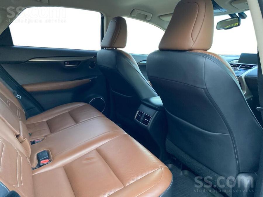 White Lexus NX 2014 in Riga, with an engine capacity of 2.50 L and mileage of 134 thousand km for 18500 €, photo 8 on AUTOMOTO.COM.LV