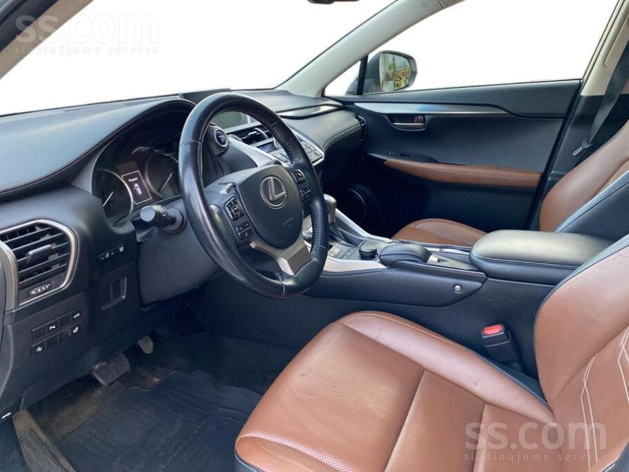 White Lexus NX 2014 in Riga, with an engine capacity of 2.50 L and mileage of 134 thousand km for 18500 €, photo 12 on AUTOMOTO.COM.LV