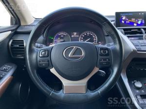White Lexus NX 2014 in Riga, with an engine capacity of 2.50 L and mileage of 134 thousand km for 18500 €, photo 13 on AUTOMOTO.COM.LV