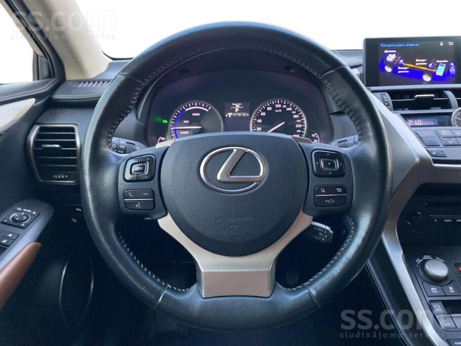 White Lexus NX 2014 in Riga, with an engine capacity of 2.50 L and mileage of 134 thousand km for 18500 €, photo 13 on AUTOMOTO.COM.LV