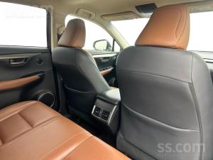 White Lexus NX 2014 in Riga, with an engine capacity of 2.50 L and mileage of 122 thousand km for 19900 €, photo 8 on AUTOMOTO.COM.LV