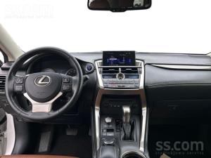 White Lexus NX 2014 in Riga, with an engine capacity of 2.50 L and mileage of 122 thousand km for 19900 €, photo 9 on AUTOMOTO.COM.LV